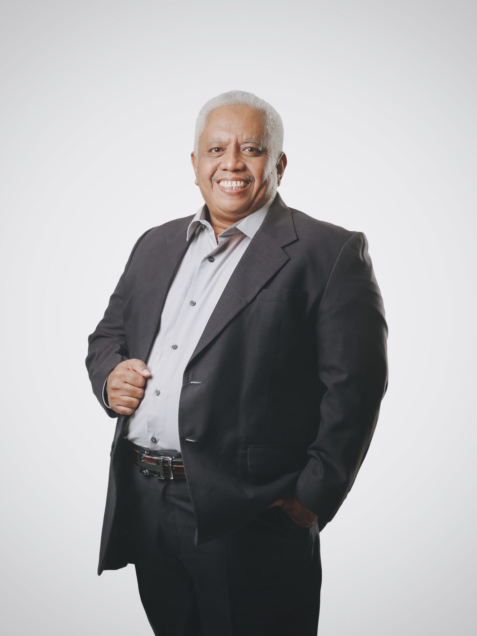 Khoirul Anam Soetaji - Gaharu